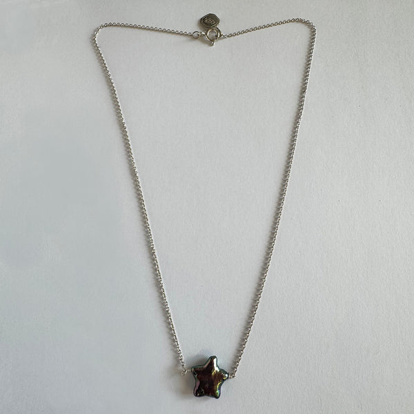 Black Freshwater 'Star' Pendant | Pearls.co.uk
